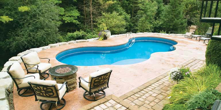 Installing an award-winning fibreglass pool in an irregular backyard ...